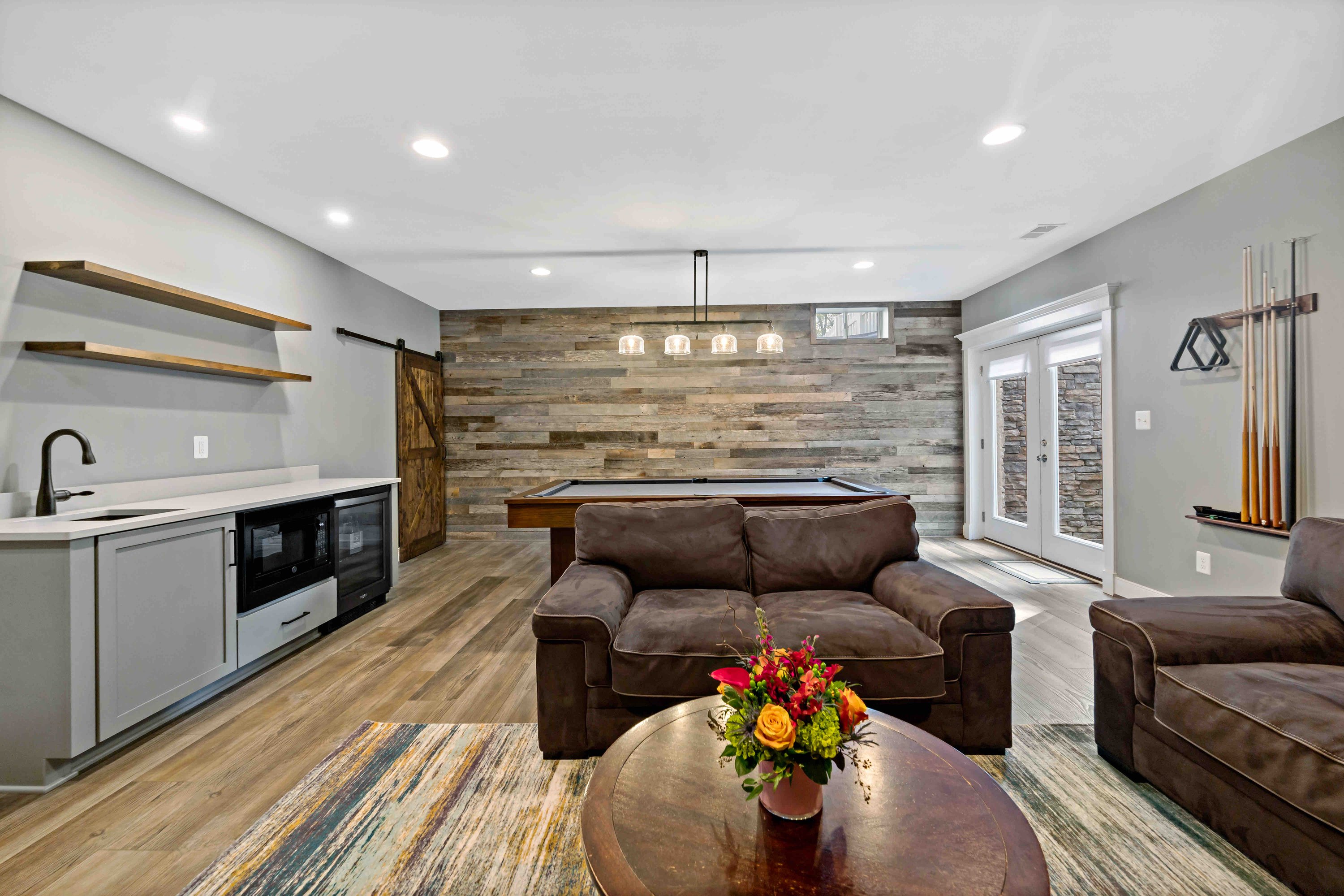 Rustic Basement Remodel Perfect For Cozy Family Evenings